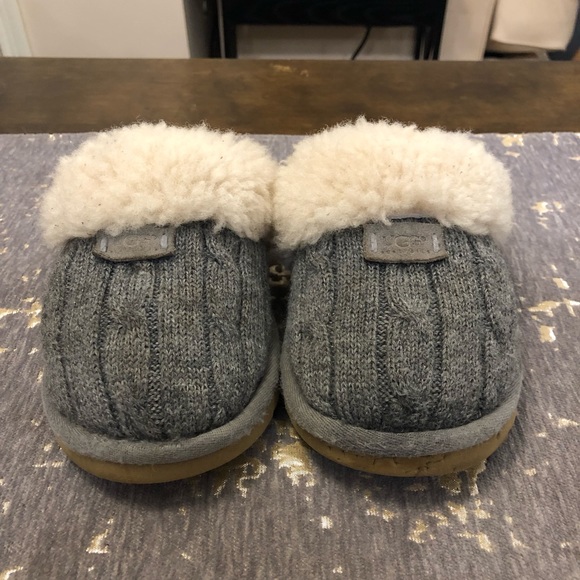 UGG | Shoes | Ugg Girls Grey Knit Shearling Lined Slippers | Poshmark